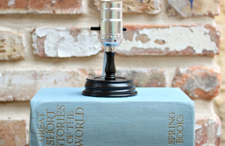 Book Lamp: Create DIY Decor with Goodwill Finds - Morena's Corner