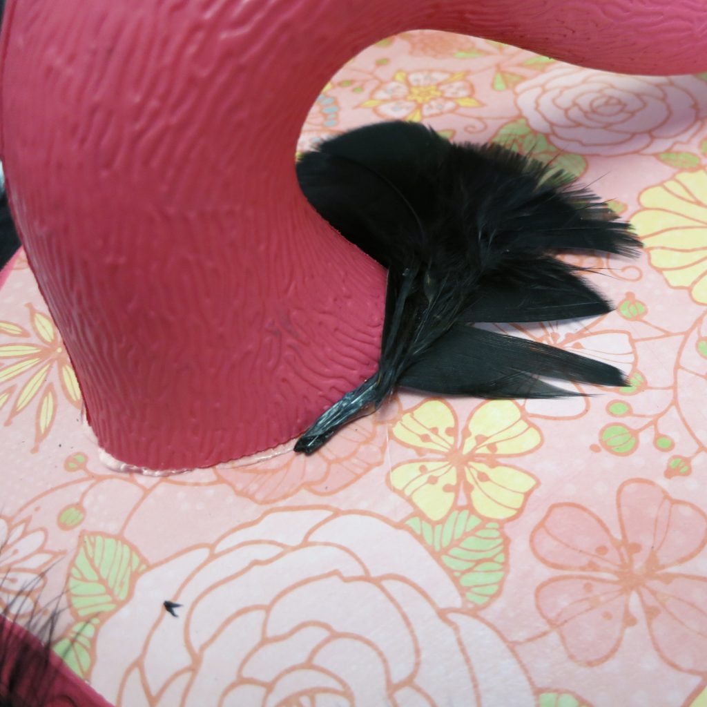 Flamingo Trophy Art Tutorial: Fun Summer Decor DIY - Morena's Corner