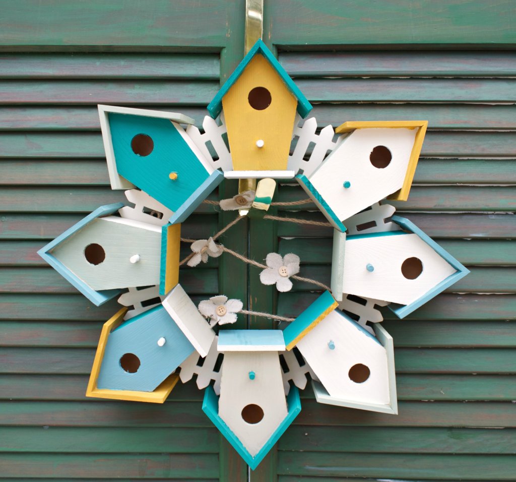 Birdhouse Wreath Tutorial: DIY Spring Decor - Morena's Corner