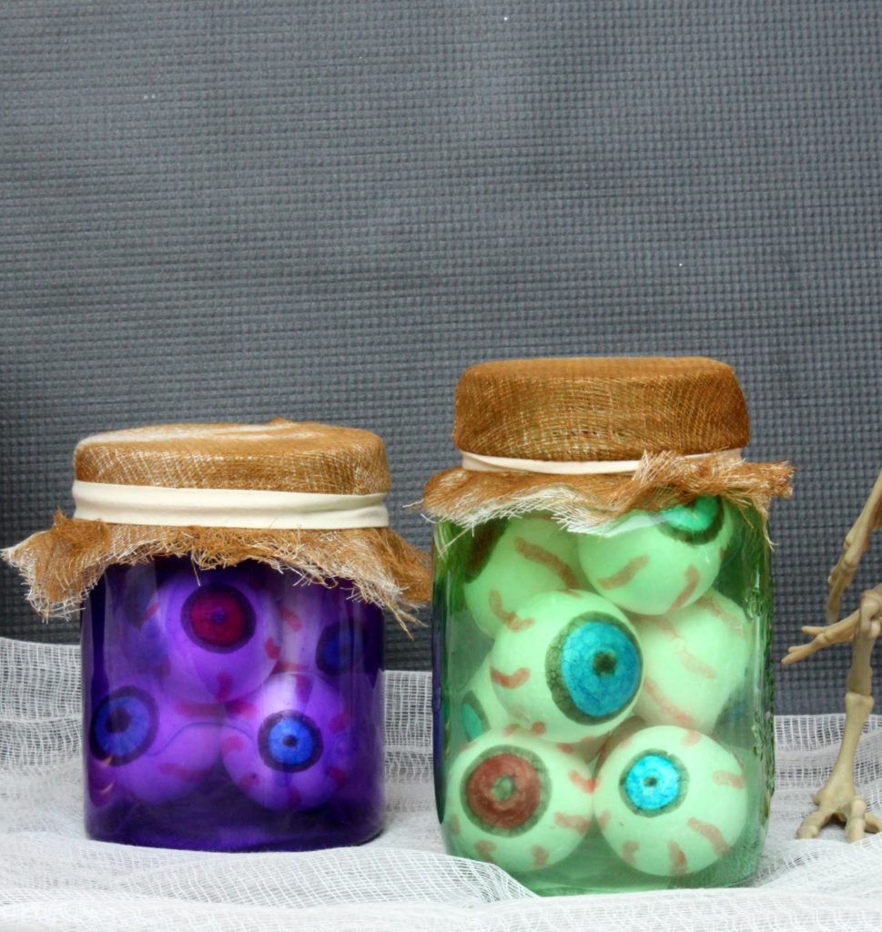 Fake Eyeballs DIY Decor for Halloween - Morena's Corner