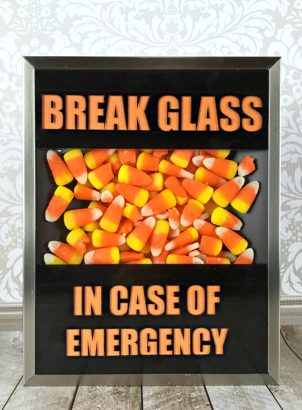 Break Glass in Case of Emergency Candy Decor - Morena's Corner