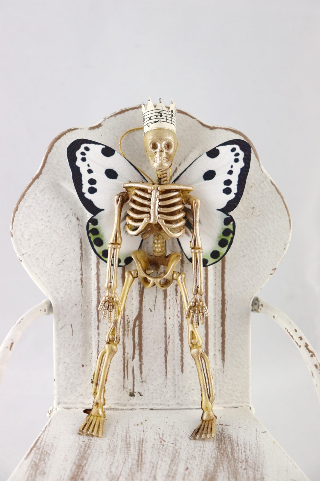 Skeleton Fairies: Halloween Decor Tutorial - Morena's Corner