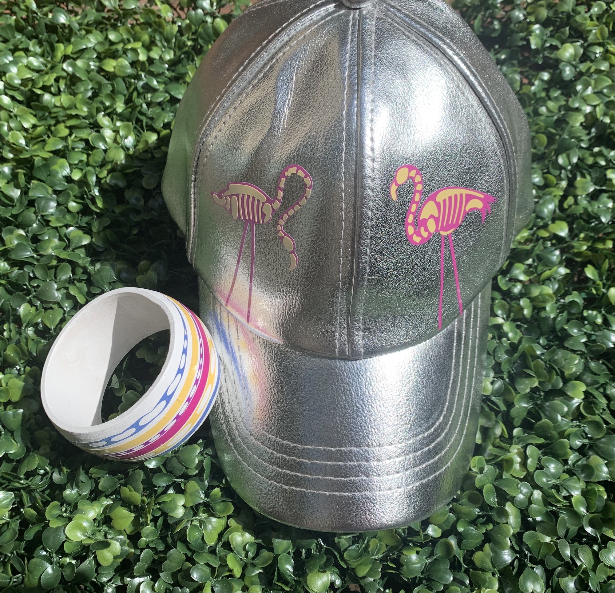 DIY Sun Vinyl Accessories that Change Color! - Morena's Corner