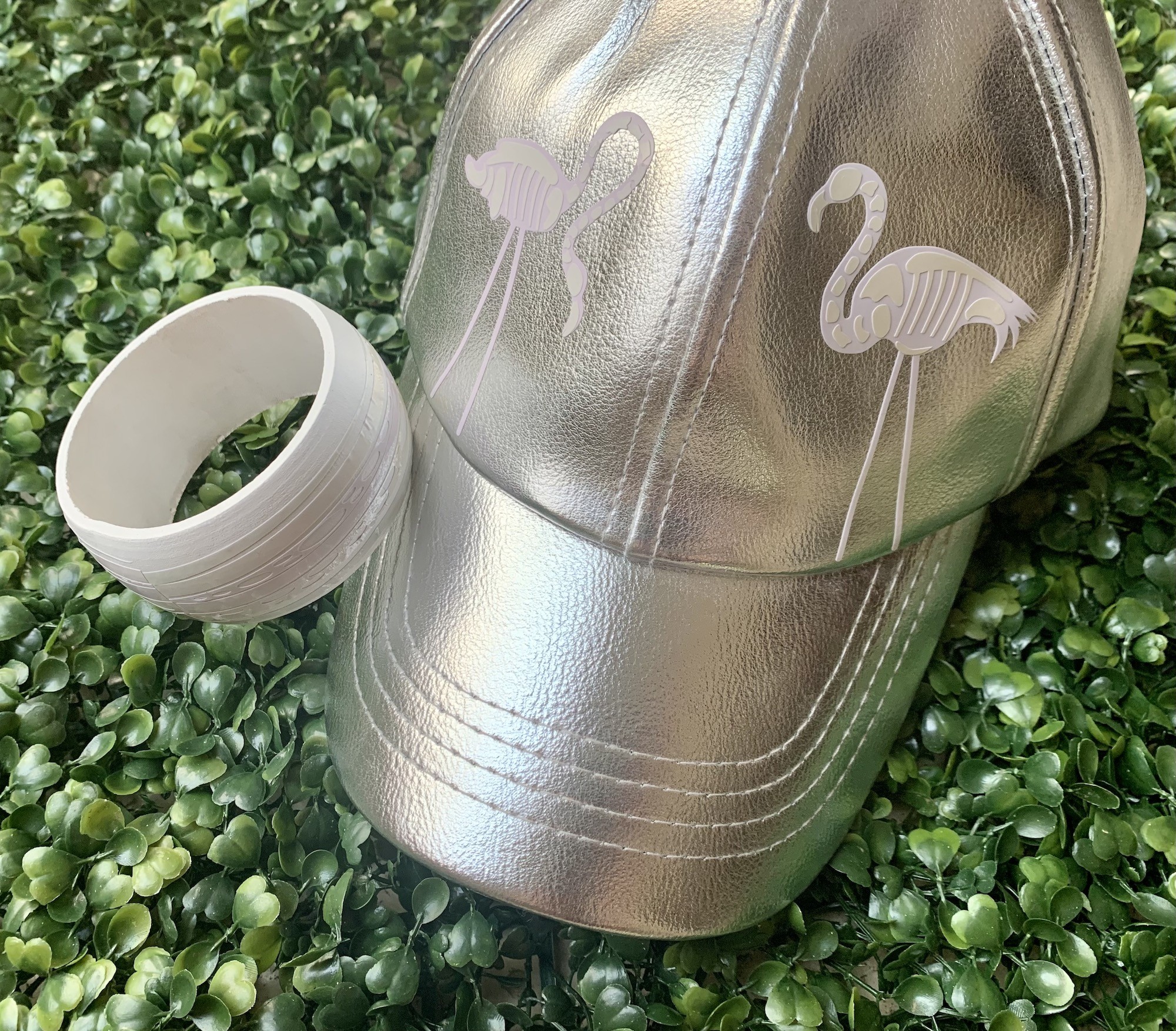 DIY Sun Vinyl Accessories that Change Color! - Morena's Corner