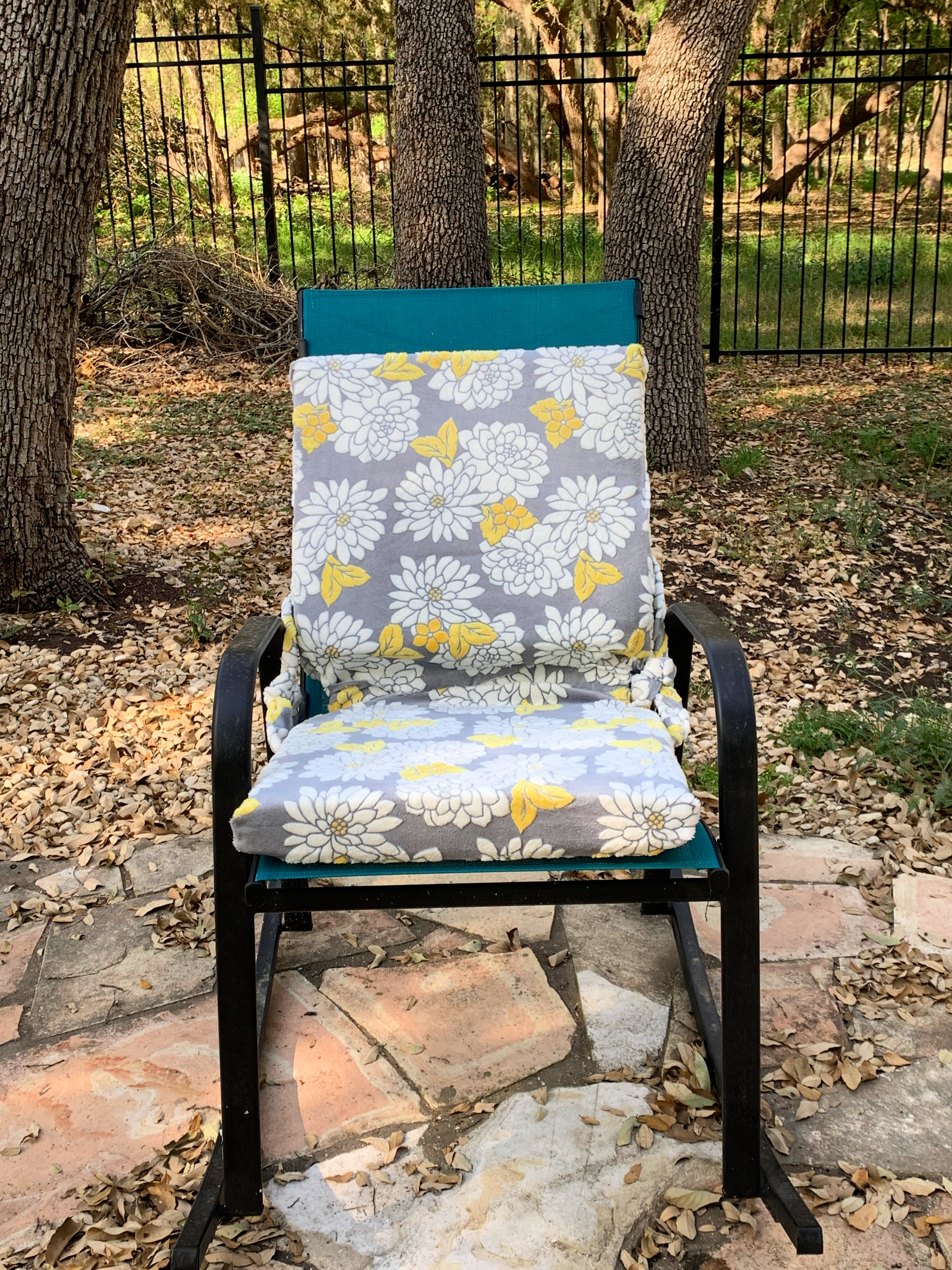 DIY Stadium Seat made with NuFoam - Morena's Corner