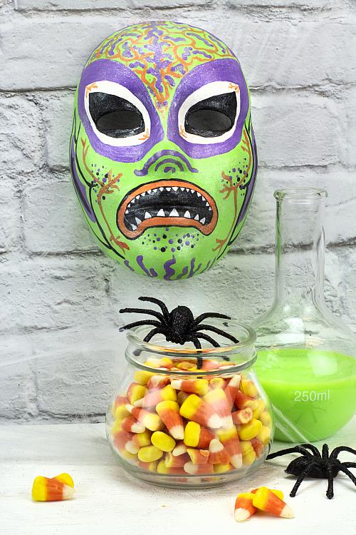 Decorative Halloween Mask DIY - Morena's Corner