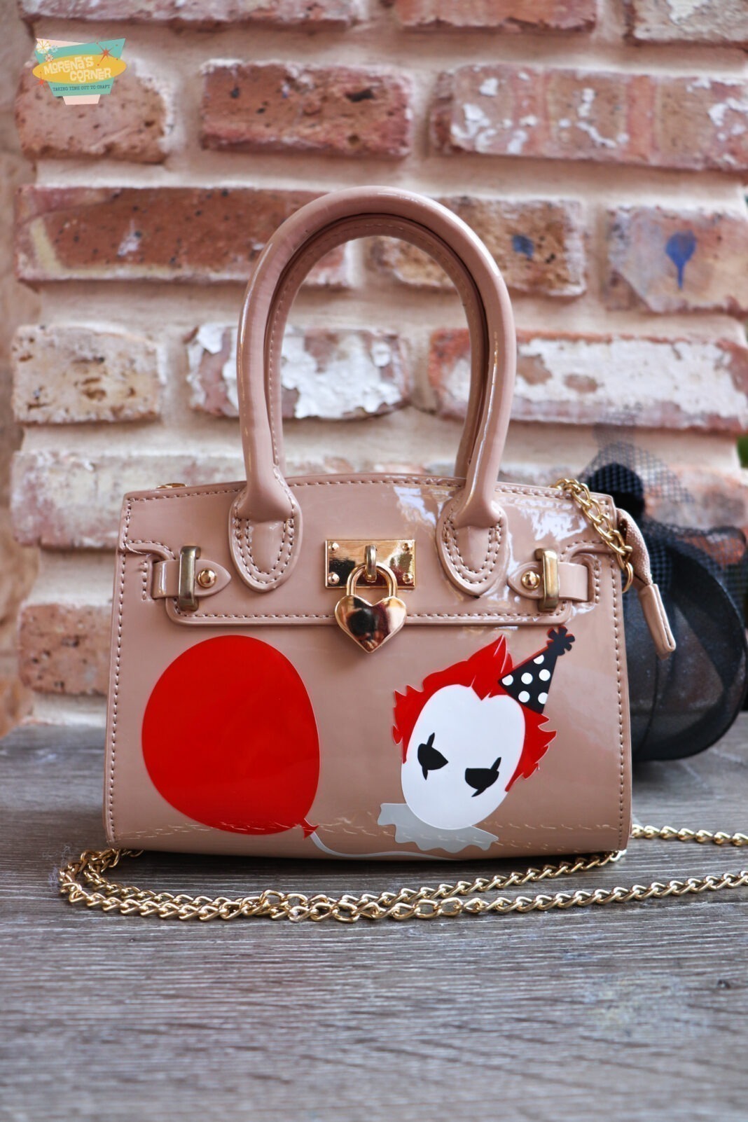 Pennywise Purse Tutorial: Vinyl DIY - Morena's Corner