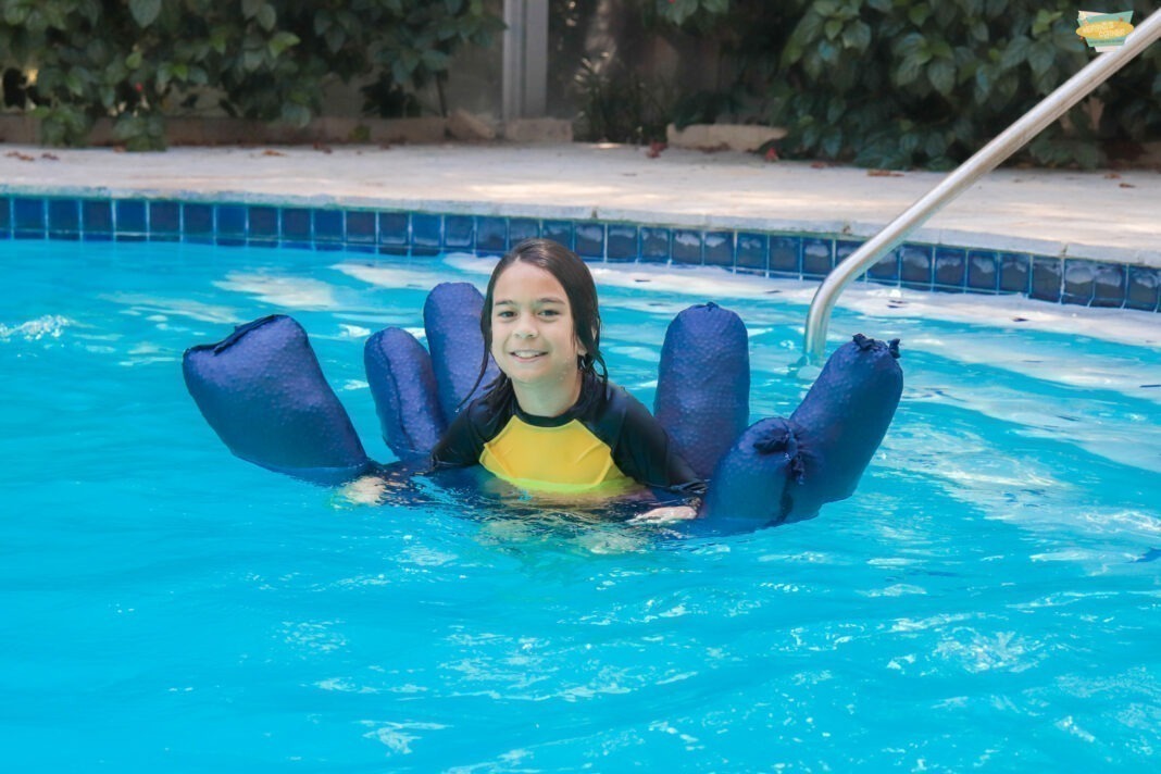 DIY Pool Float for Summer Fun! - Morena's Corner