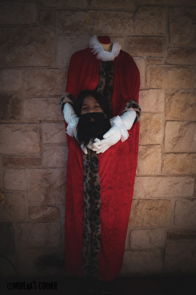 How to Create a DIY Headless Costume for Halloween - Morena's Corner
